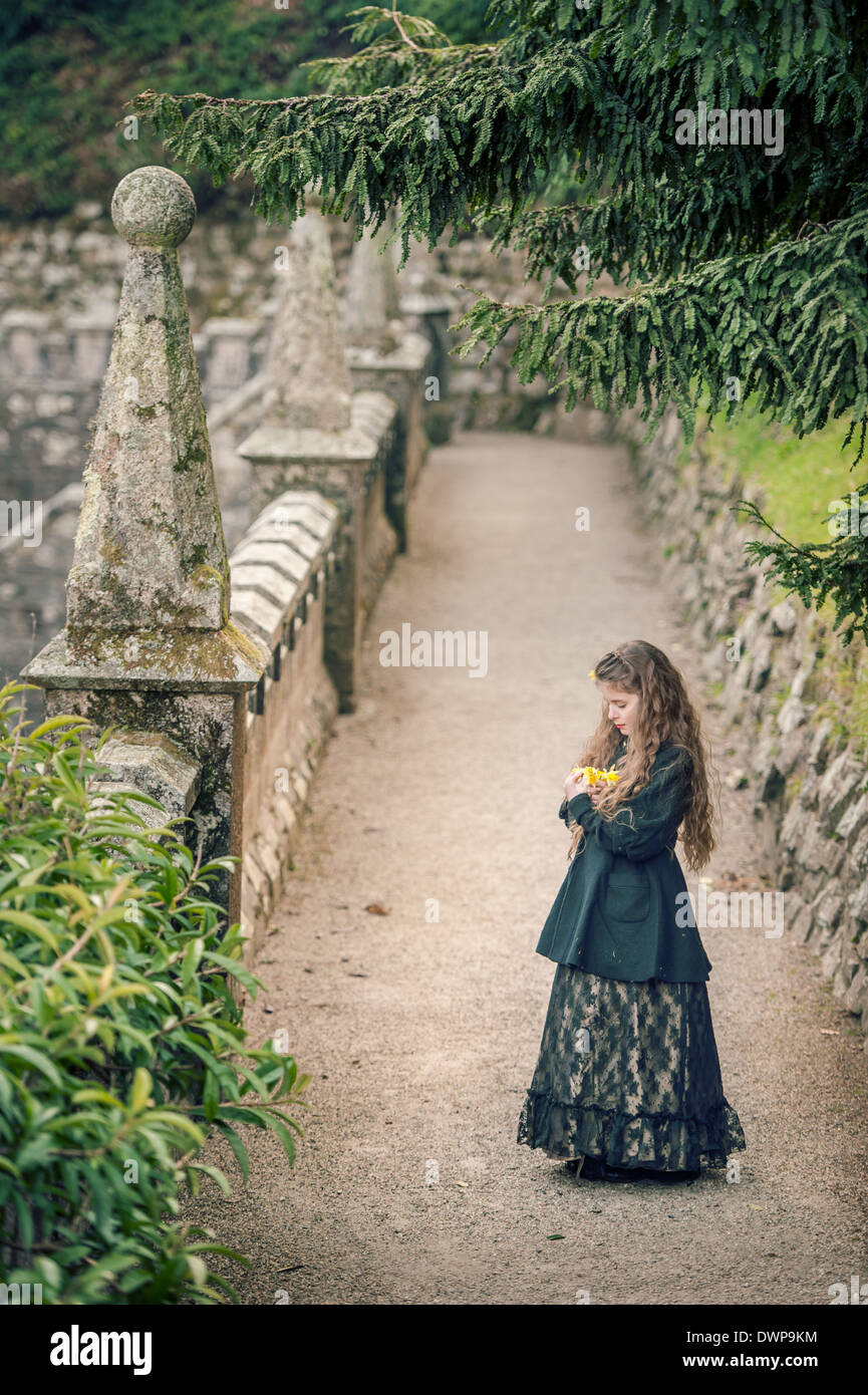 Victorian girl child hi-res stock photography and images - Alamy
