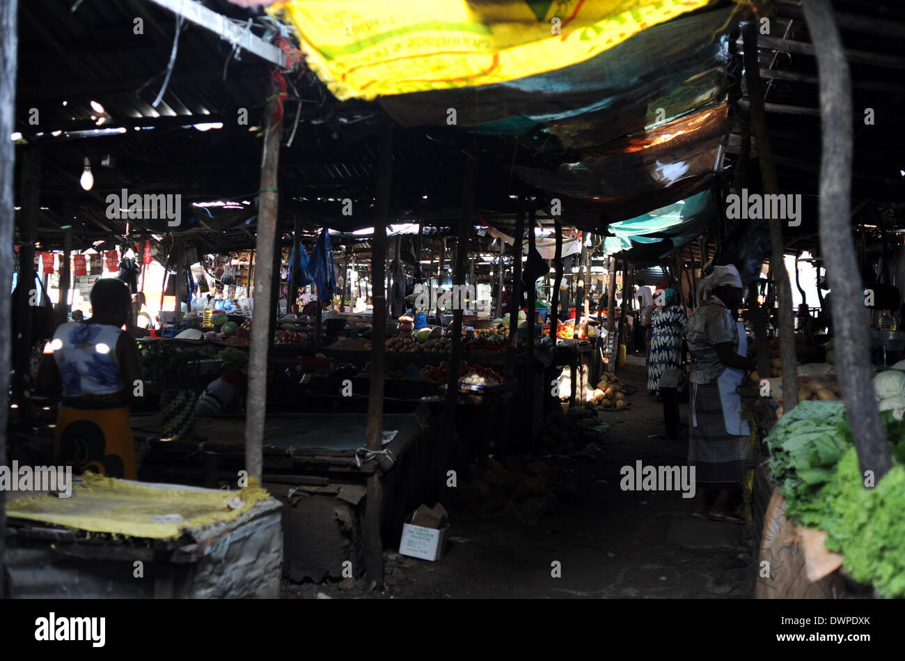 Maputo stalls hi-res stock photography and images - Alamy