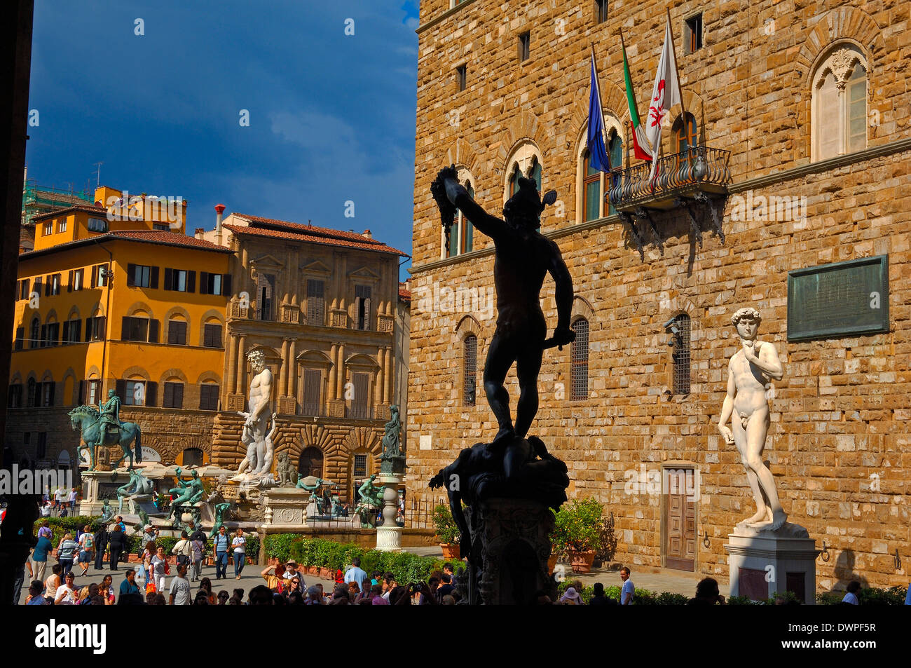 Perseus statue hi-res stock photography and images - Alamy