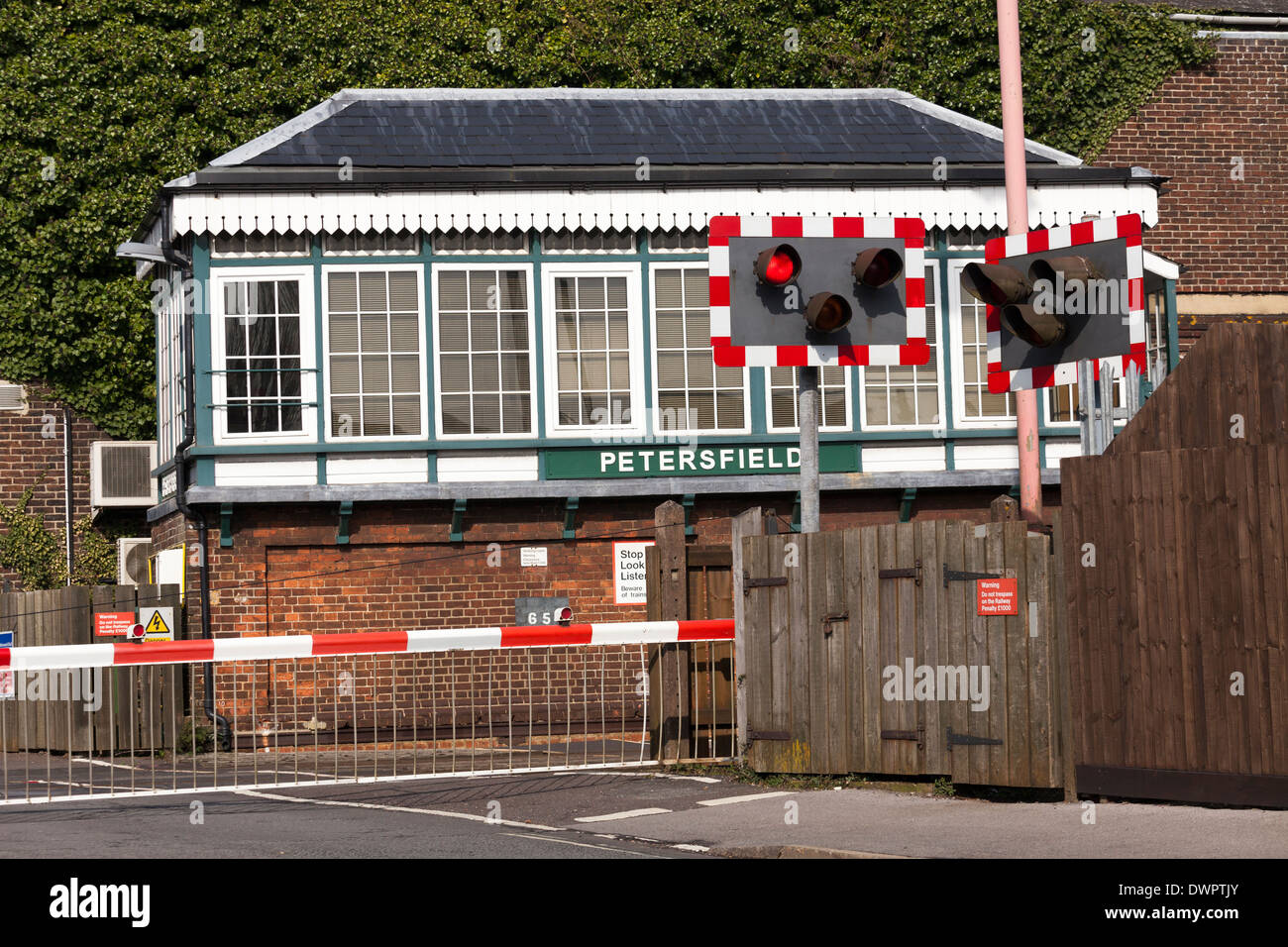 Signal box great britain hi-res stock photography and images - Alamy
