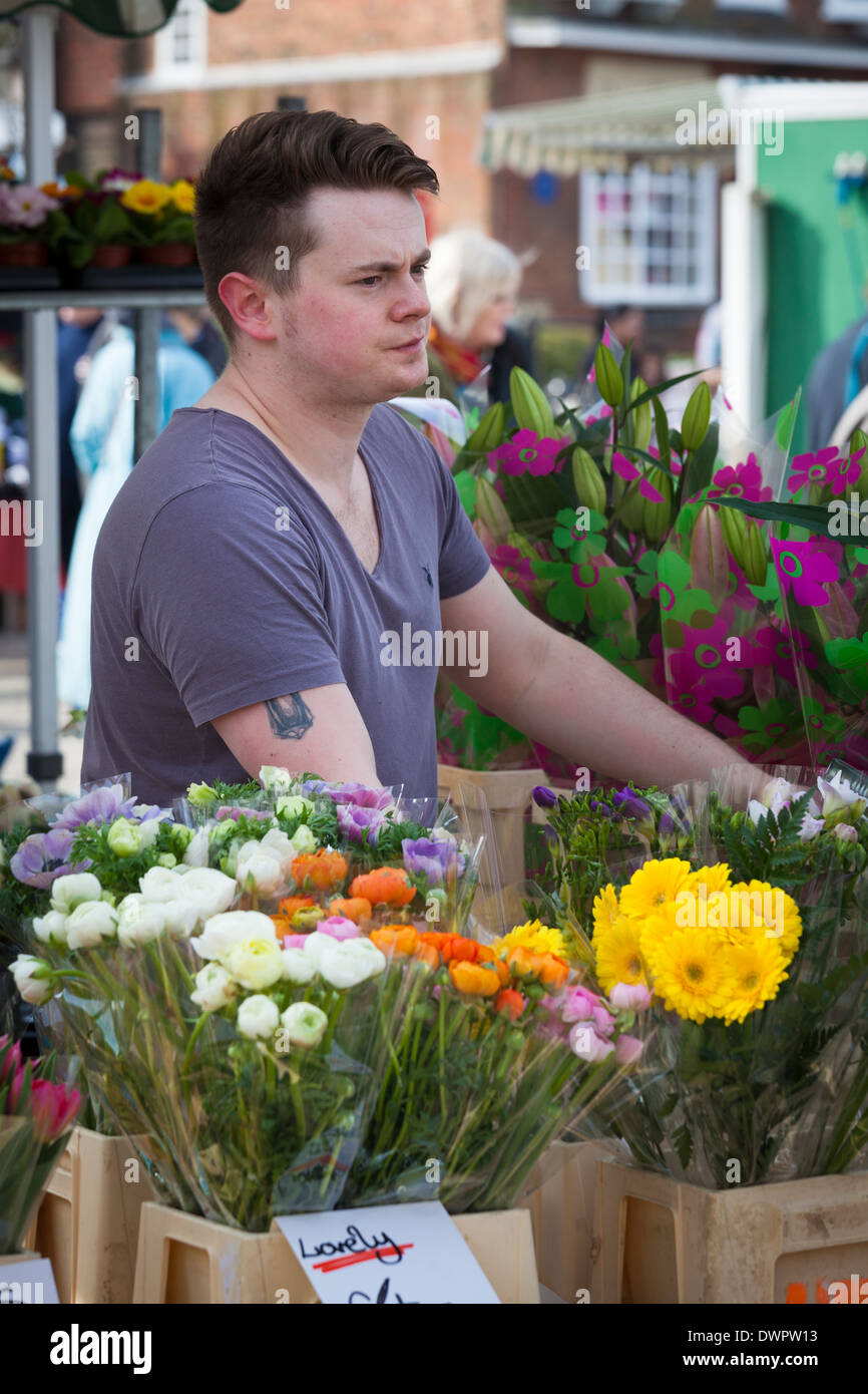Man men male seller selling hi-res stock photography and images - Alamy