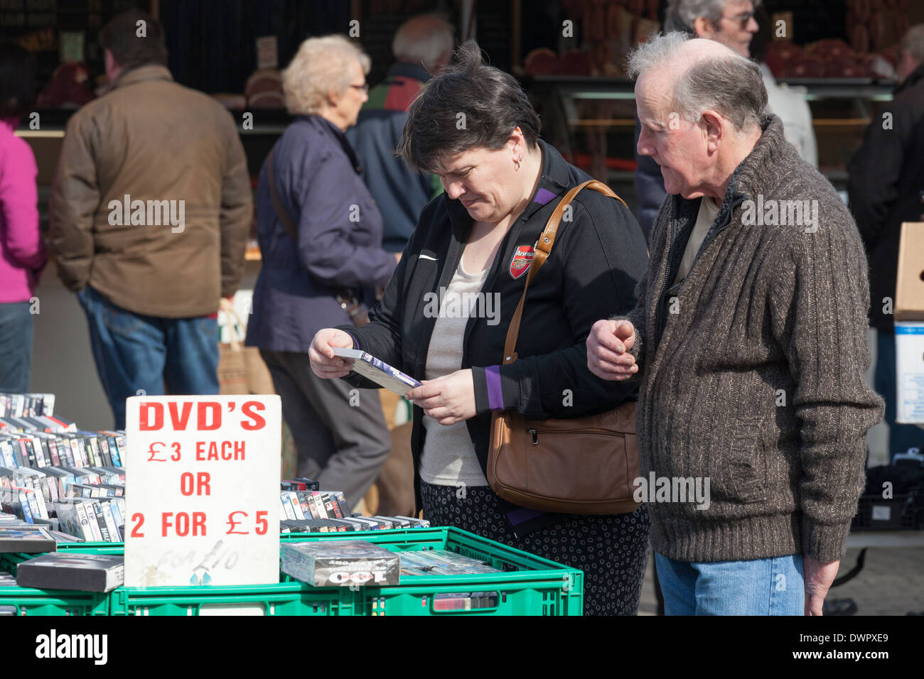 Dvds couple hi-res stock photography and images - Alamy