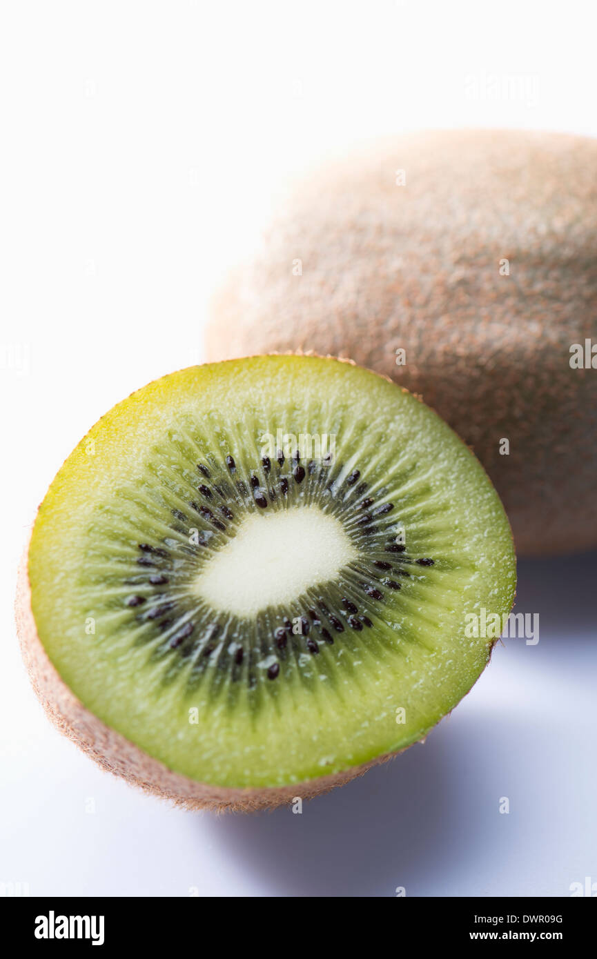 Full kiwi fruits hi-res stock photography and images - Alamy