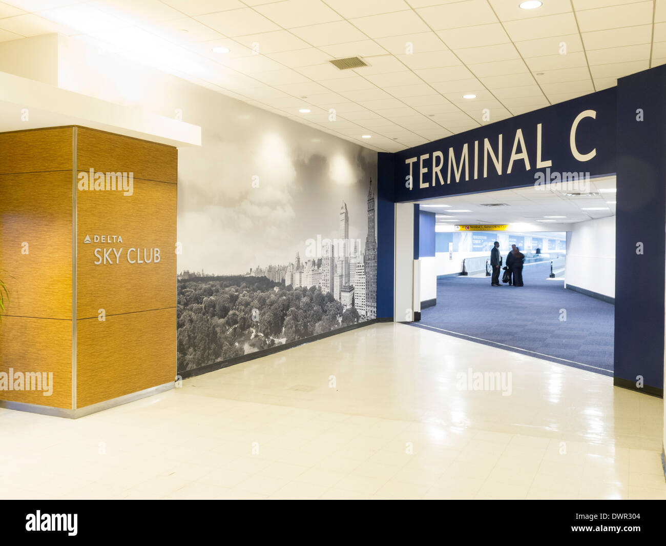 Laguardia airport terminal hi-res stock photography and images - Alamy