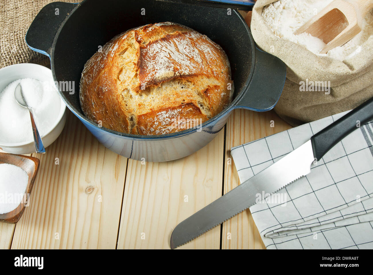 Home made bread baked in iron pot Stock Photo - Alamy