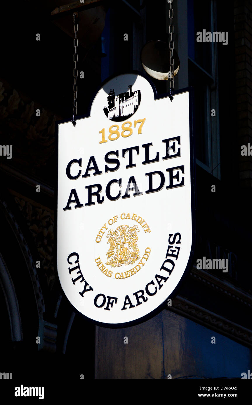 Arcade sign hi-res stock photography and images - Alamy
