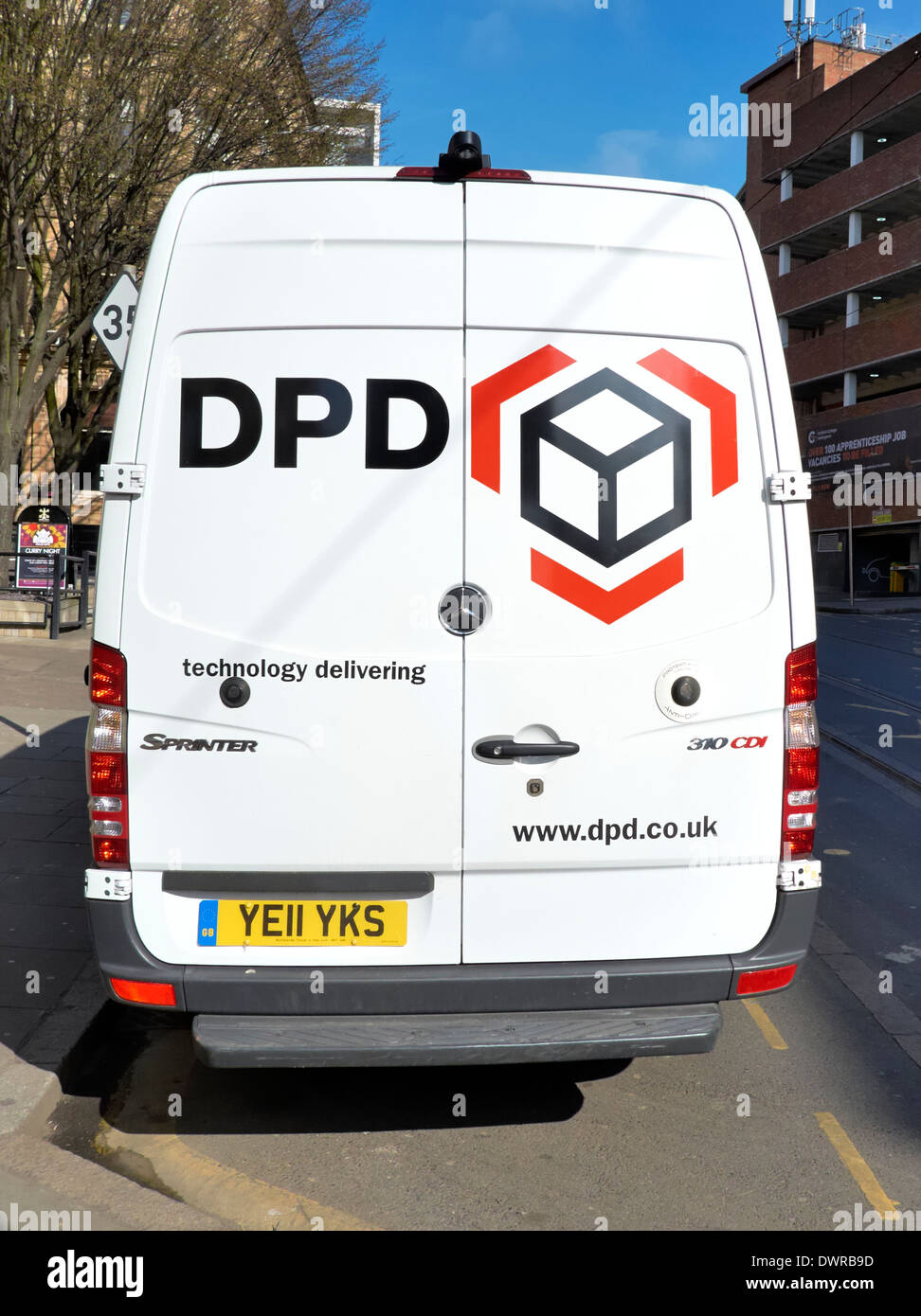 Parcel Delivery Van Stock Photos & Parcel Delivery Van Stock Images - Alamy