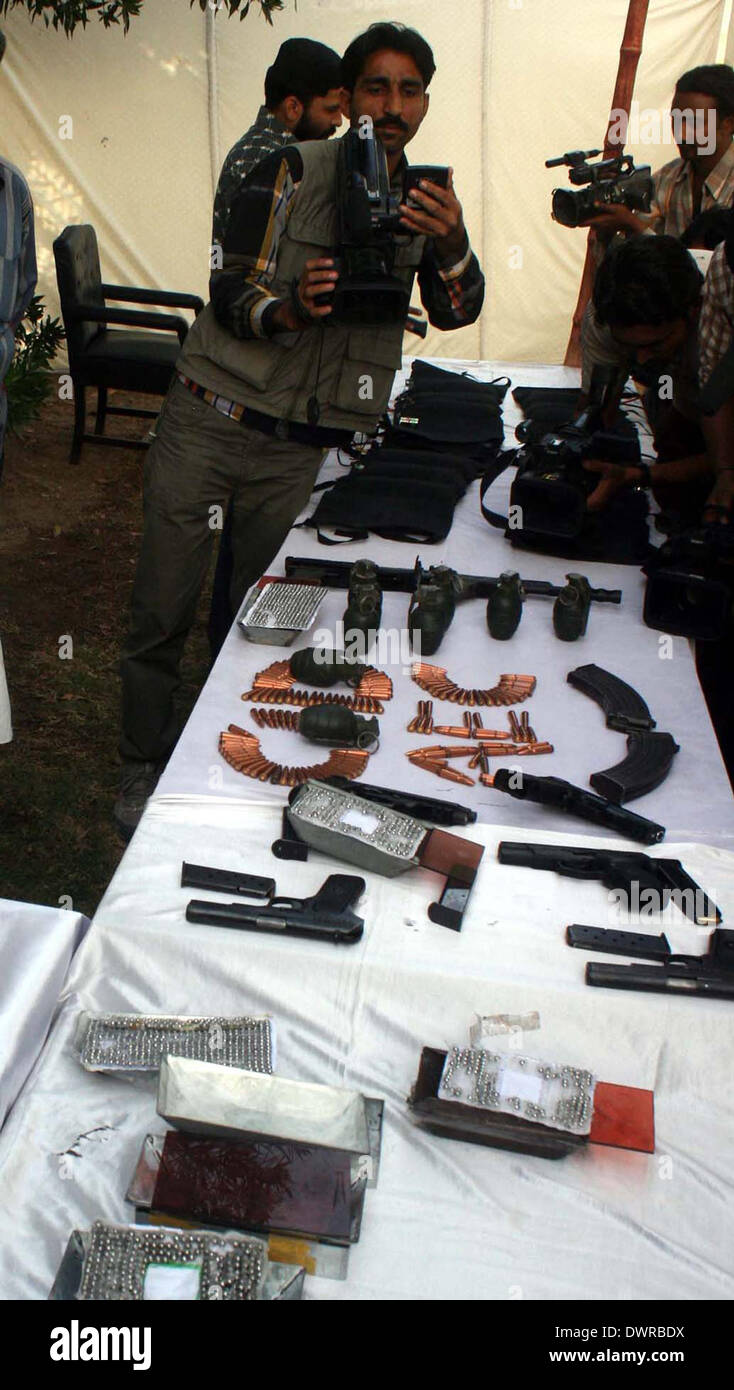 Cid seized weapons hi-res stock photography and images - Alamy