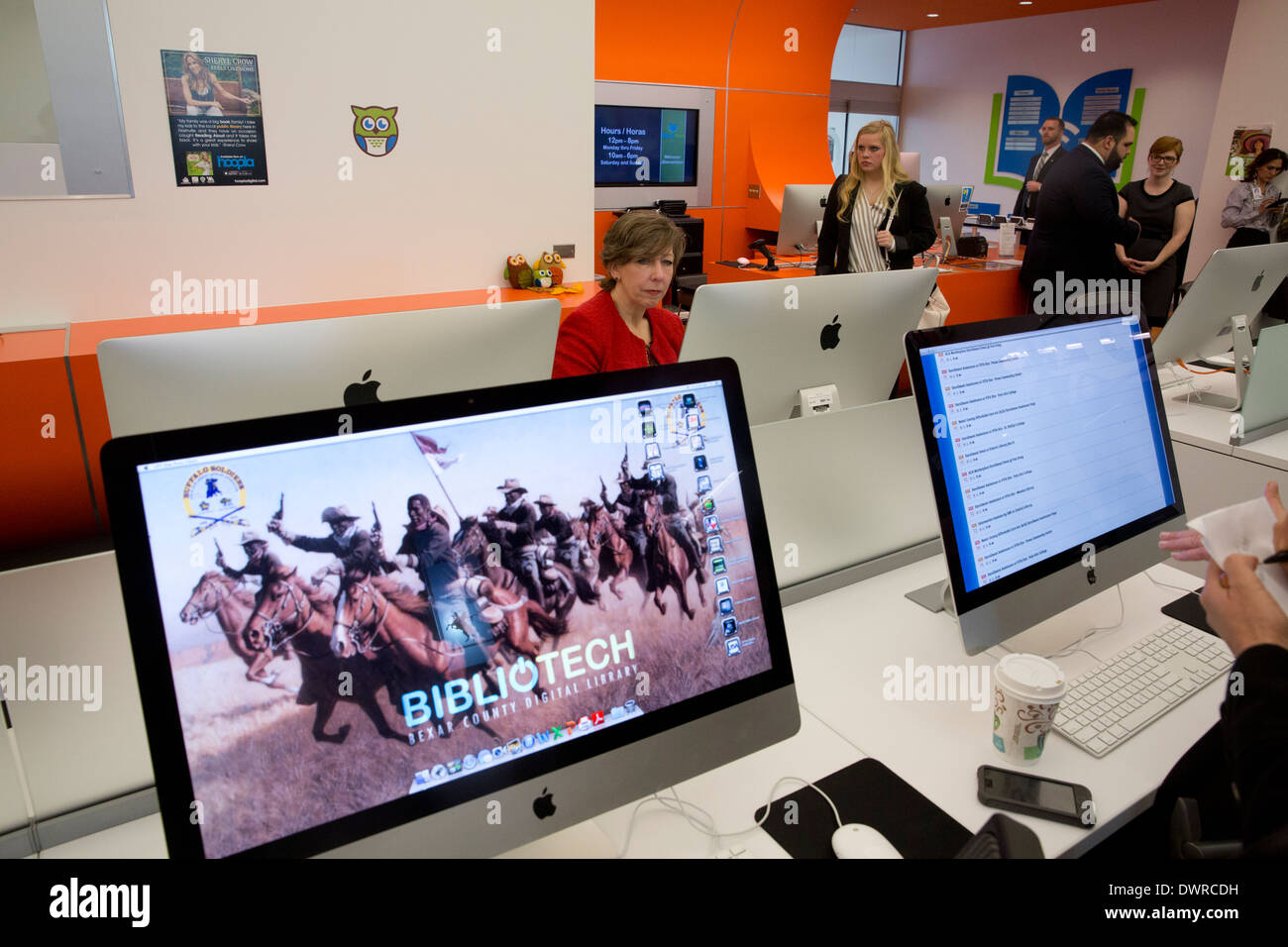 Bibliotech public library hi-res stock photography and images - Alamy