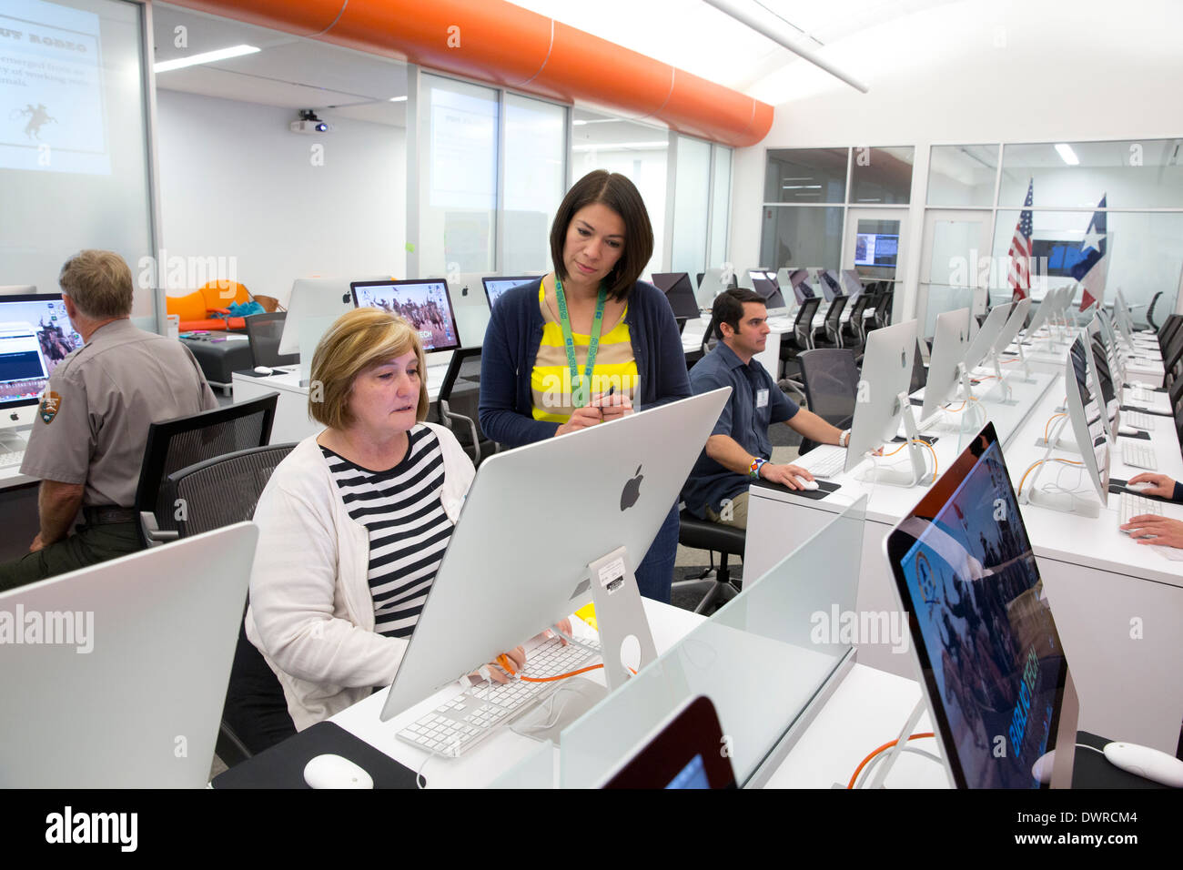 Bibliotech public library hi-res stock photography and images - Alamy