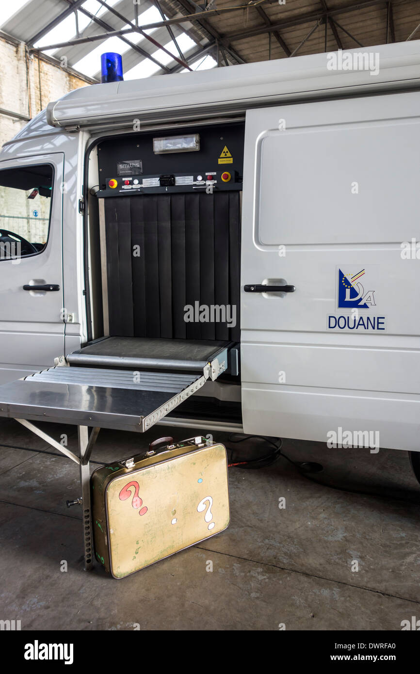 X-Ray baggage scanning vehicle of Belgian customs for detecting weapons ...
