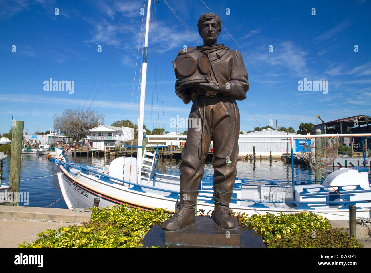 Statue of a sponge diver on the waterfront at Tarpon Springs, Florida ...