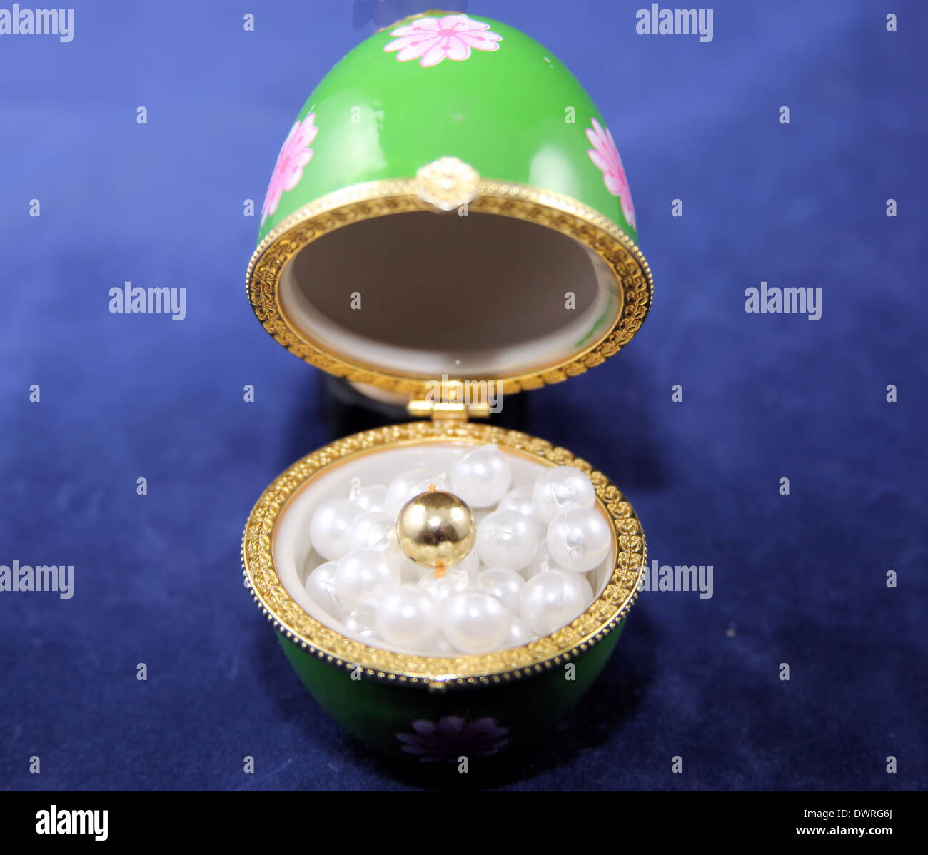 Faberge egg hi-res stock photography and images - Alamy