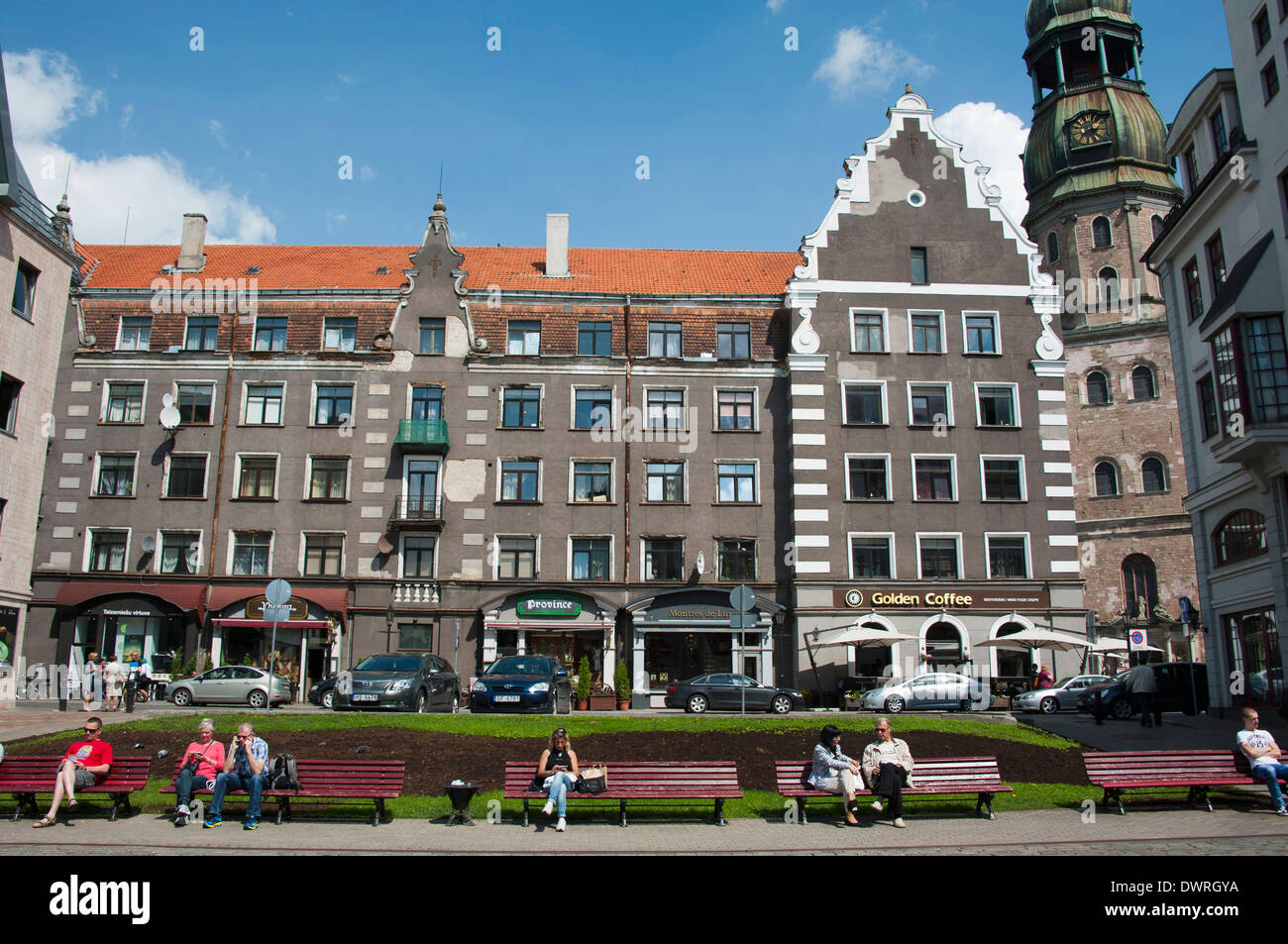 Riga outdoor restaurant hi-res stock photography and images - Alamy