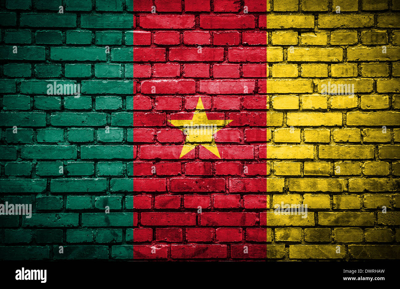 Brick wall with painted flag of Cameroon Stock Photo - Alamy