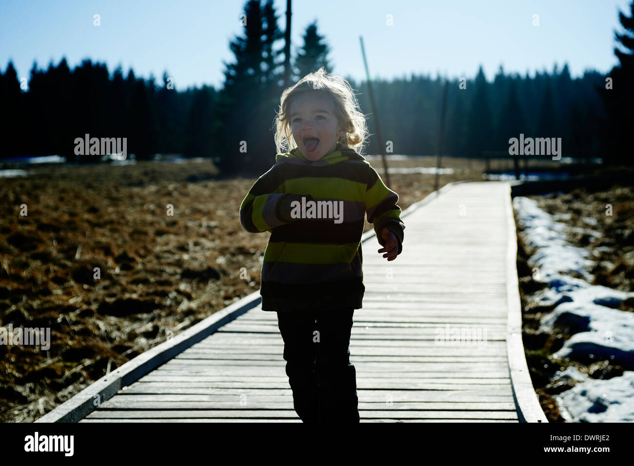 Kids pathway hi-res stock photography and images - Alamy