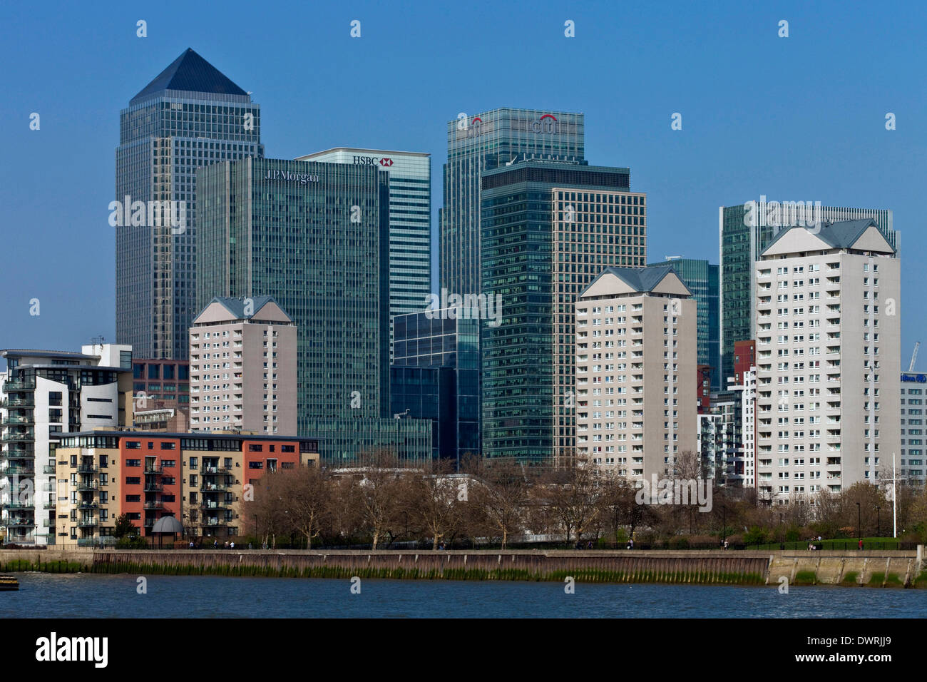 Canary Wharf and Riverside Apartment Blocks, London, England Stock ...