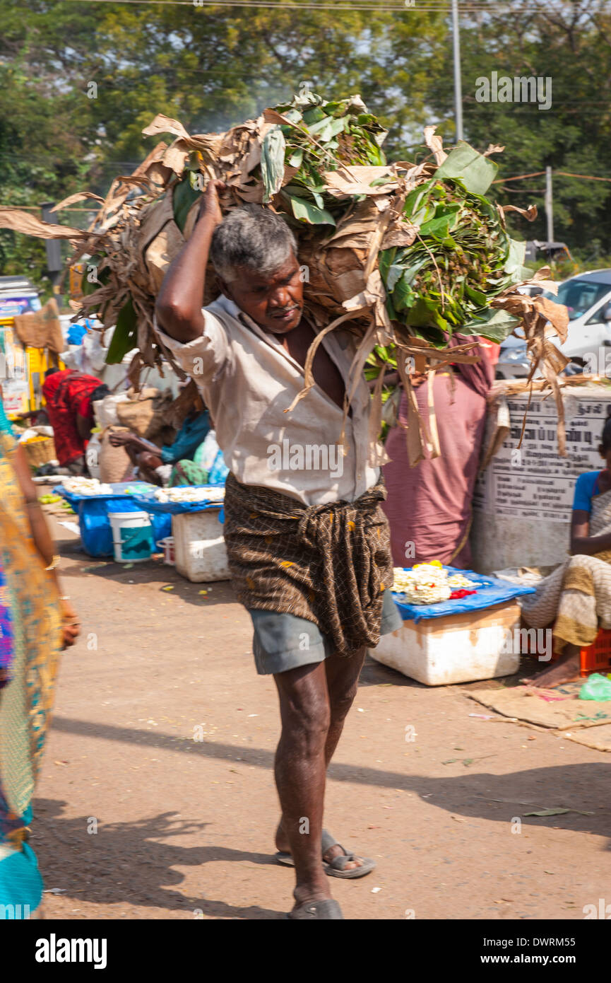 Indian porter man hi-res stock photography and images - Alamy