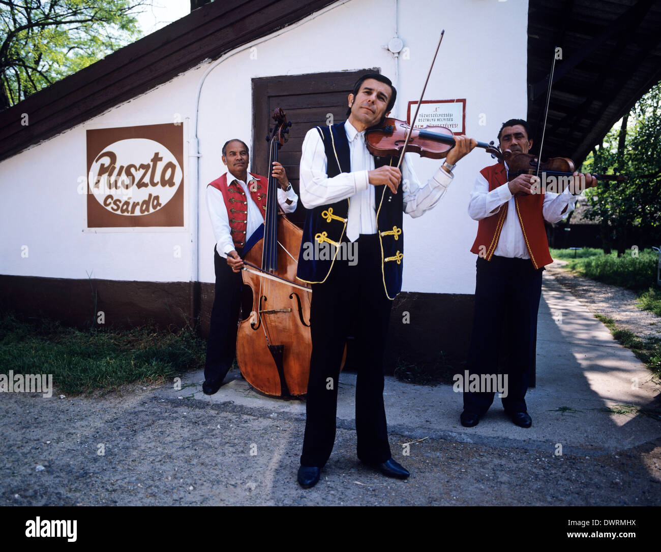 Romani music hi-res stock photography and images - Alamy