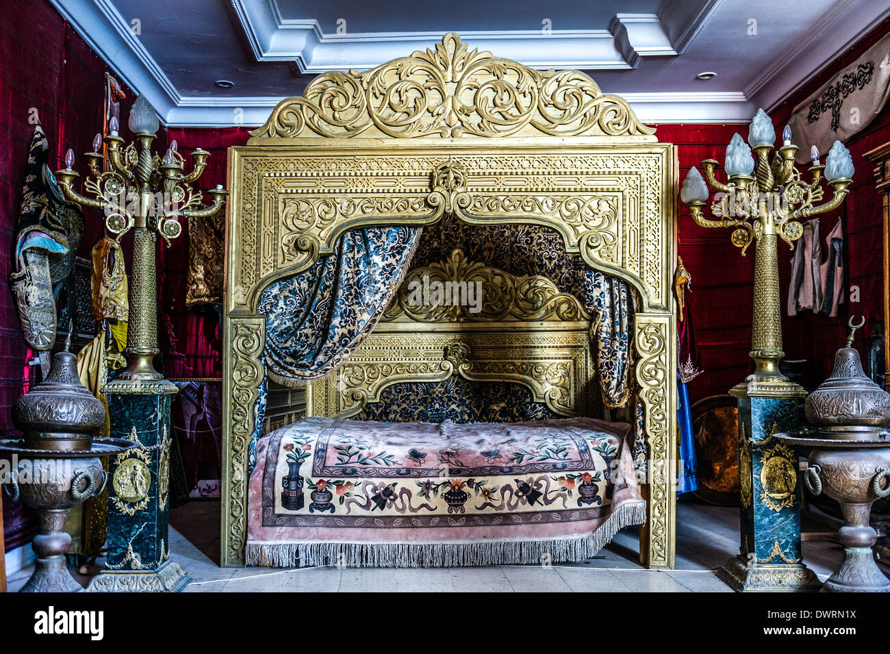 Royal room hi-res stock photography and images - Alamy