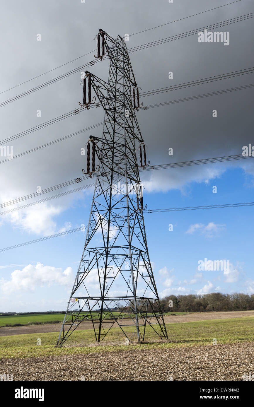 Electricity pylon hampshire hi-res stock photography and images - Alamy