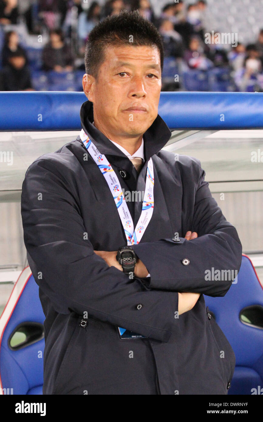 Nissan Stadium, Kanagawa, Japan. 12th Mar, 2014. Yasuhiro Higuchi (F ...