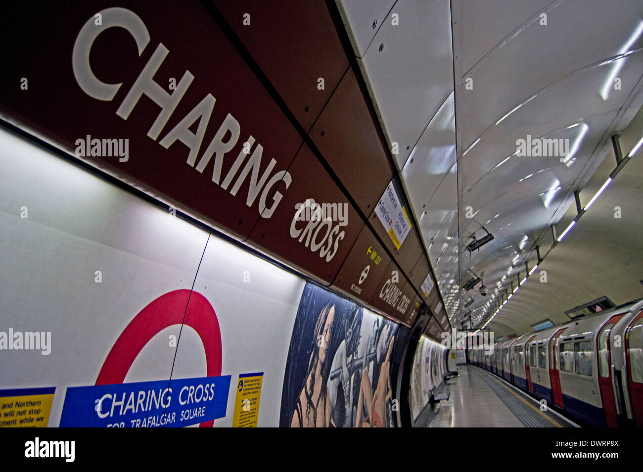 Charing cross station platform hi-res stock photography and images - Alamy