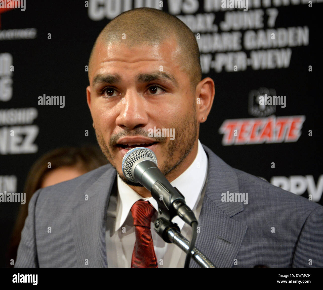 Wbc world middleweight championship hi-res stock photography and images ...
