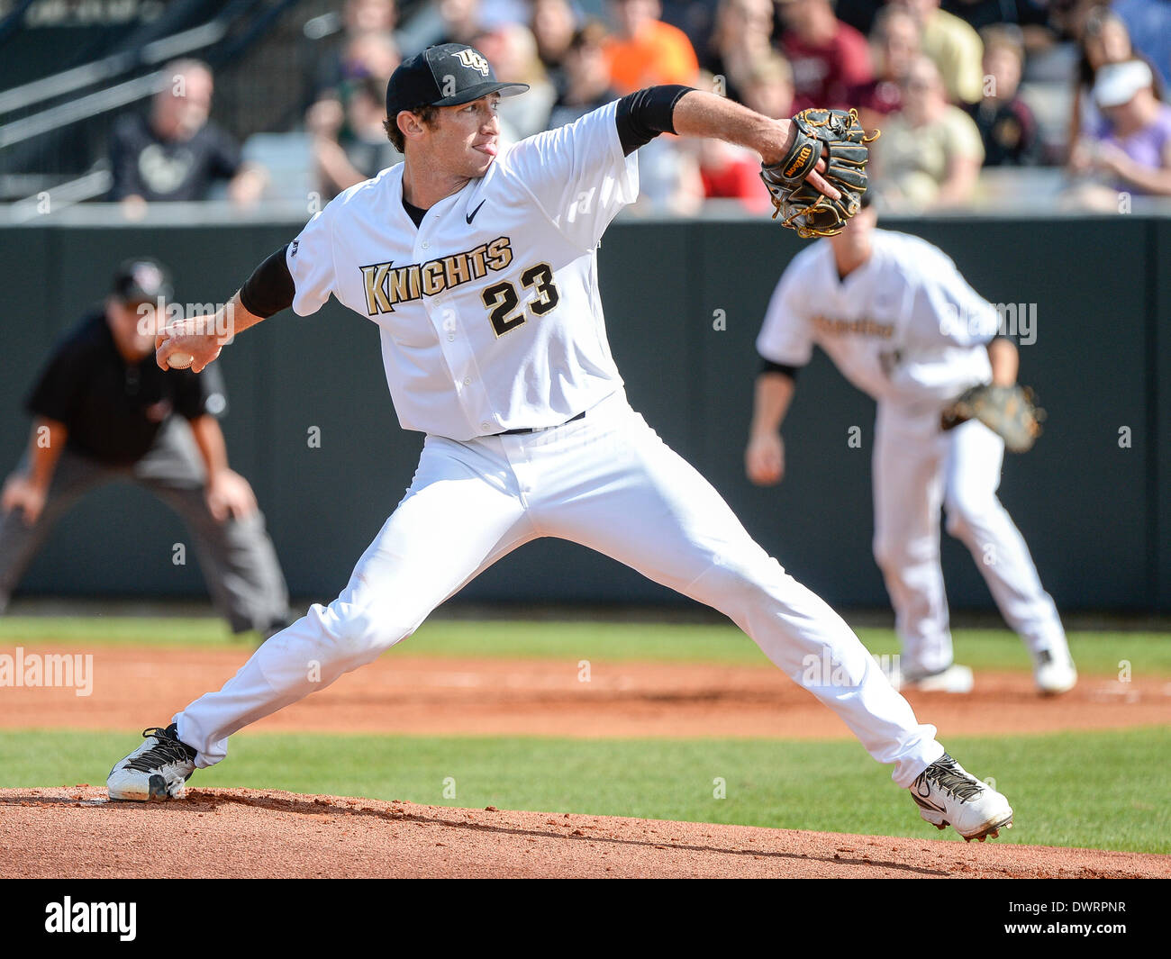 S 12 23 18 hi-res stock photography and images - Alamy