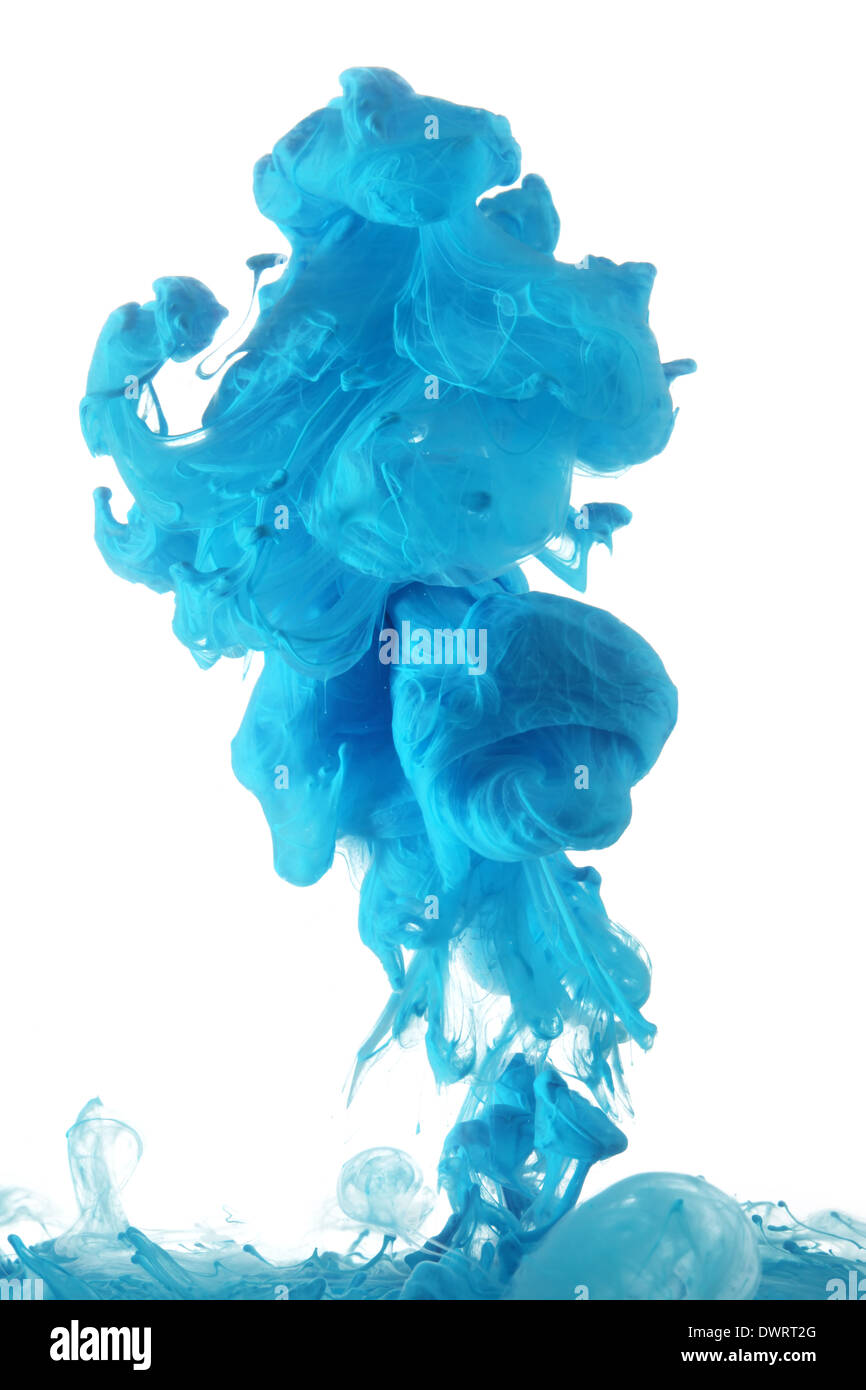 Ink in water hi-res stock photography and images - Alamy