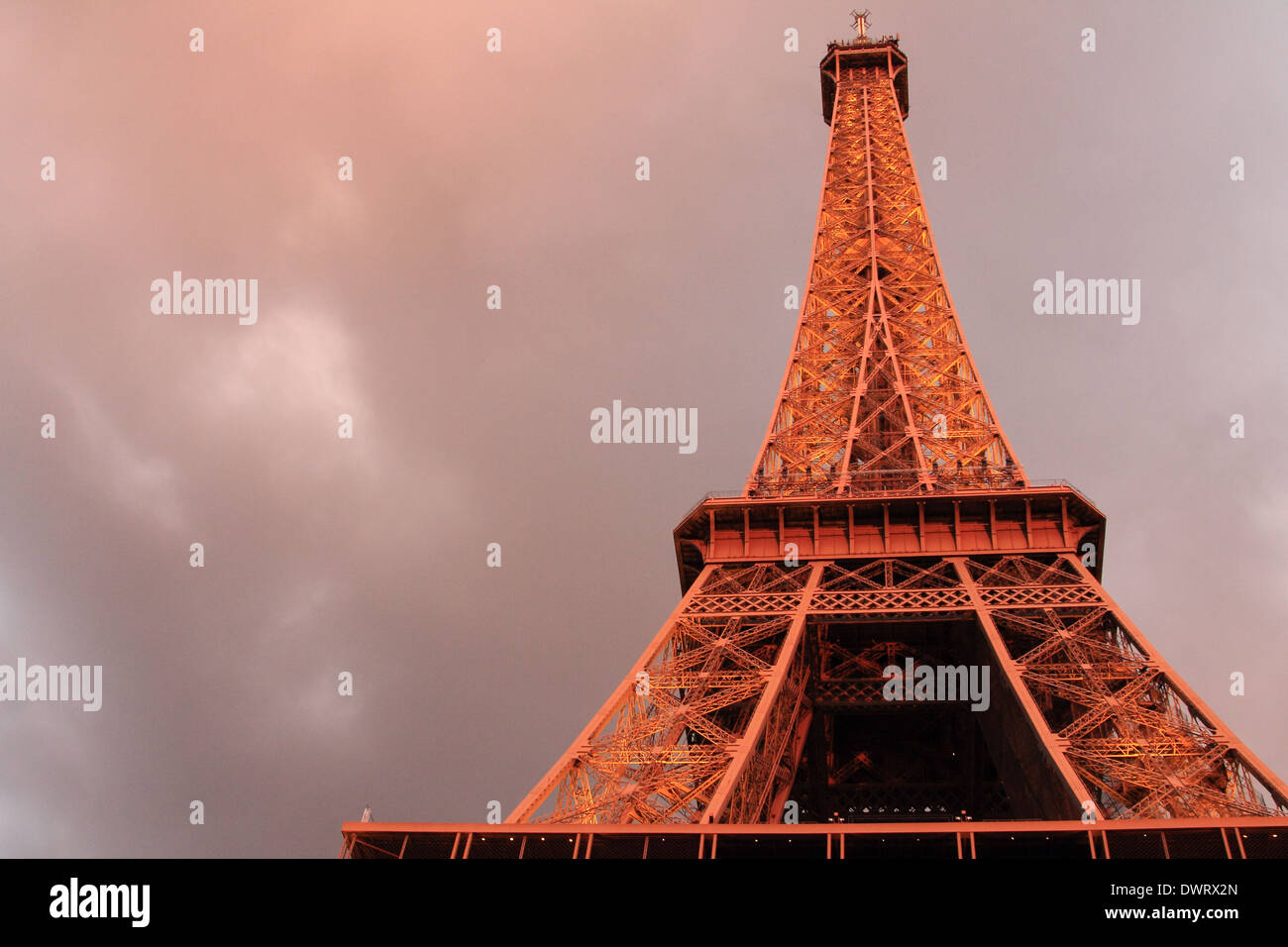 Paris, Eiffel Tower, Lighting Stock Photo - Alamy