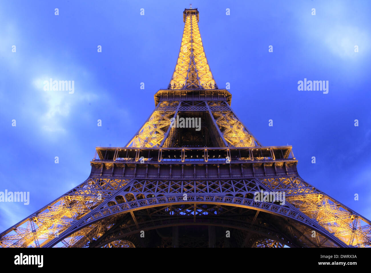 Lighting tower hi-res stock photography and images - Alamy