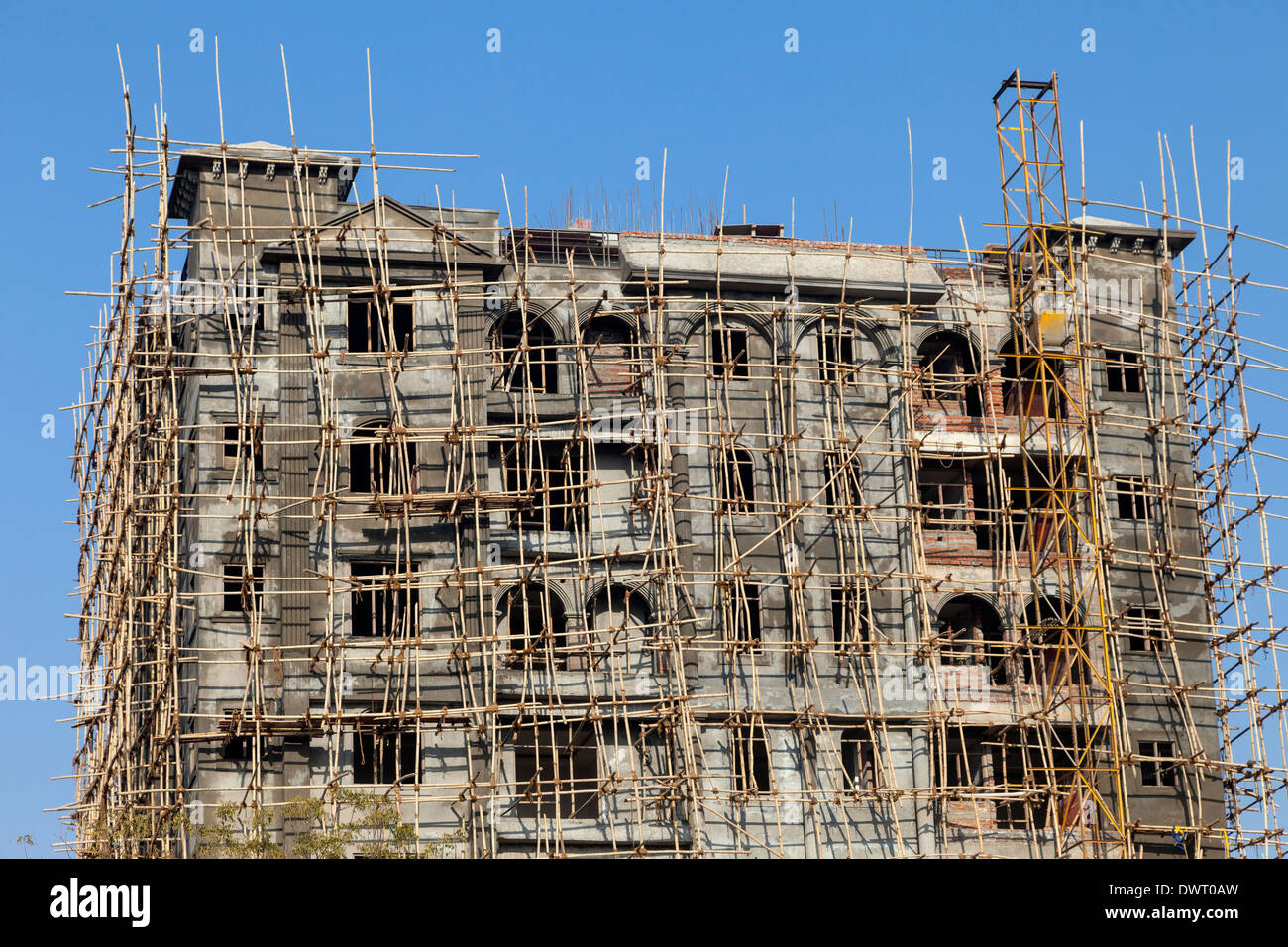 Jaipur, Rajasthan, India. Bamboo Scaffolding on High-rise Building ...