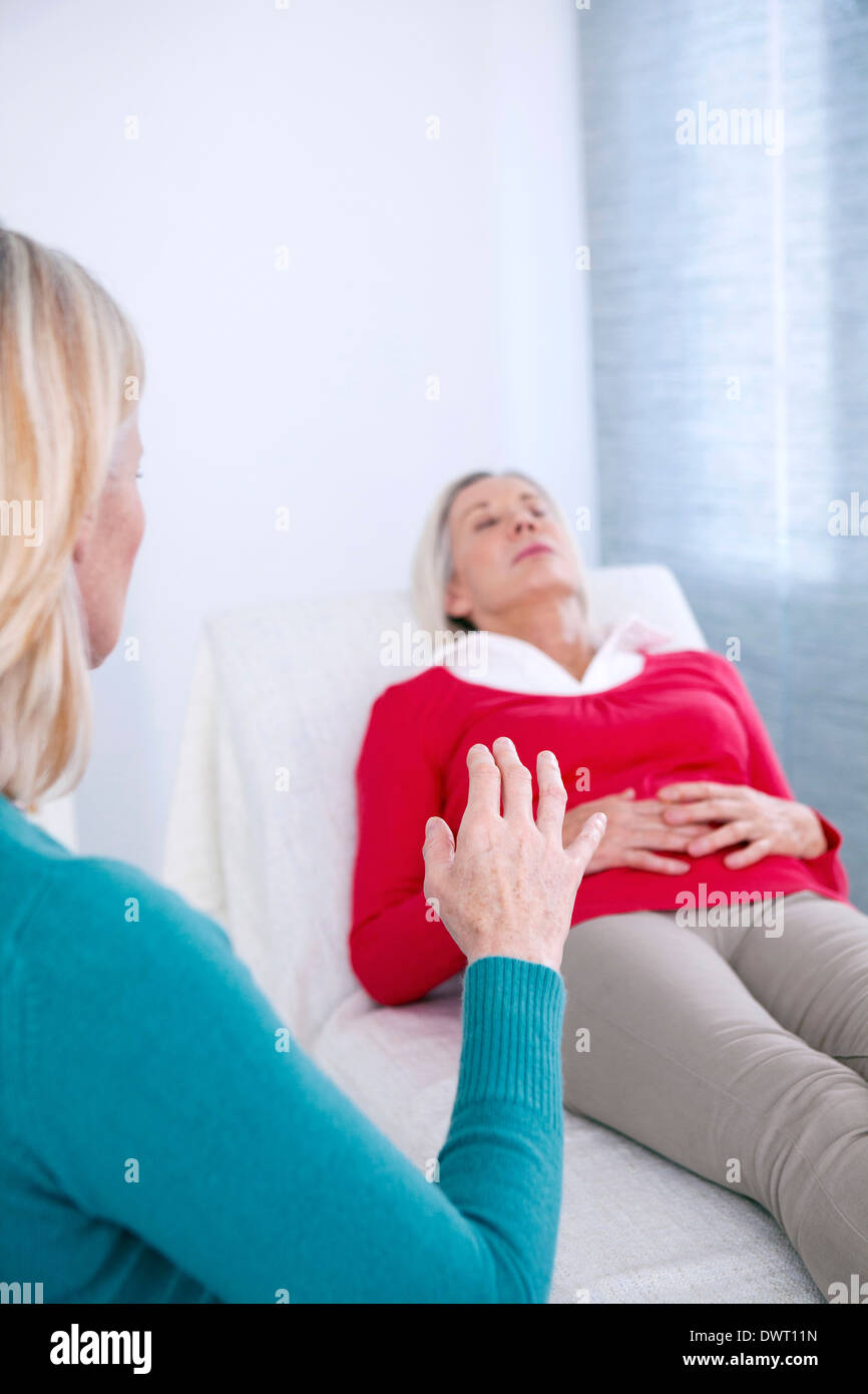 Hypnotherapy senior hi-res stock photography and images - Alamy