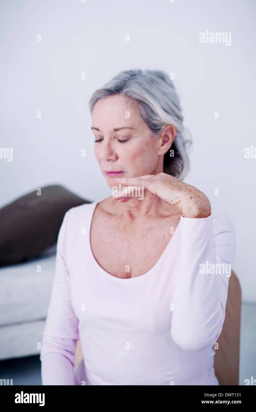 Hypnotherapy senior hi-res stock photography and images - Alamy