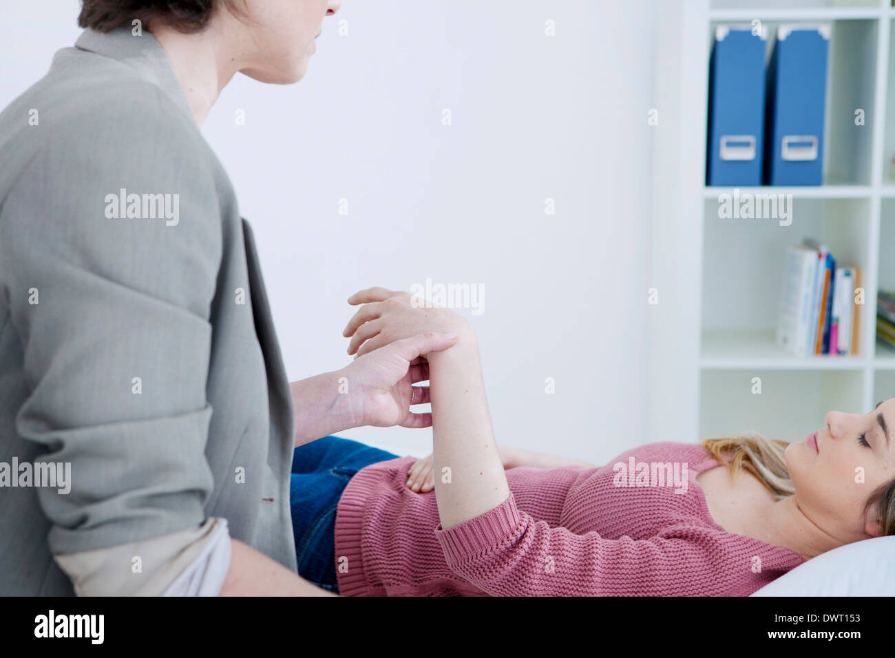 Hypnosis Therapist High Resolution Stock Photography and Images - Alamy