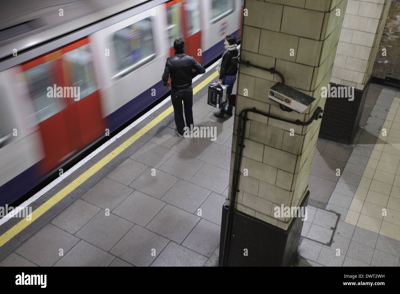 Cctv London Underground Stock Photos & Cctv London Underground Stock ...