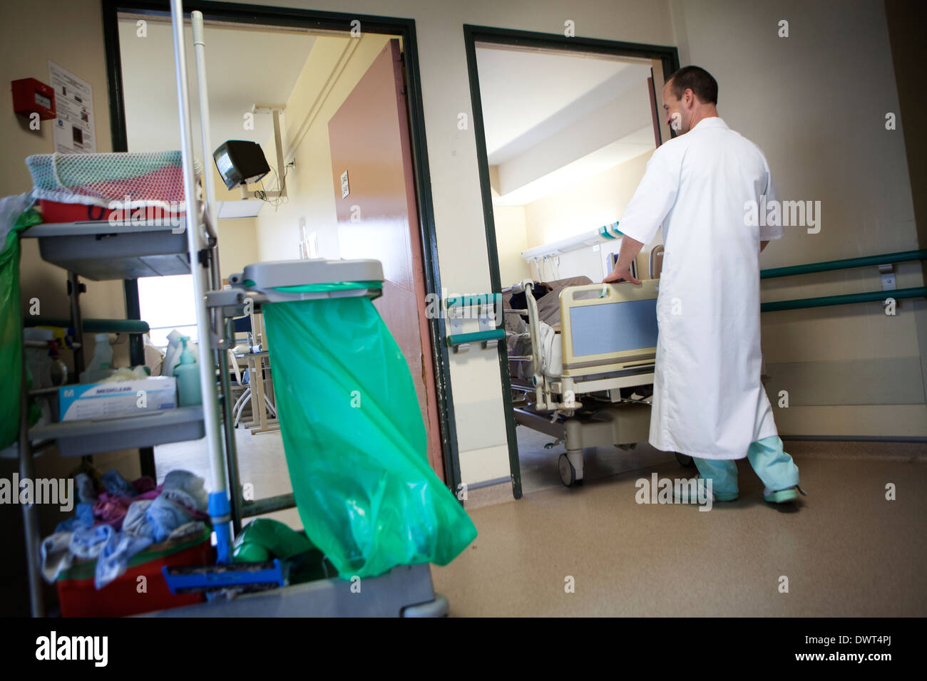Stretcher Bearer High Resolution Stock Photography and Images - Alamy