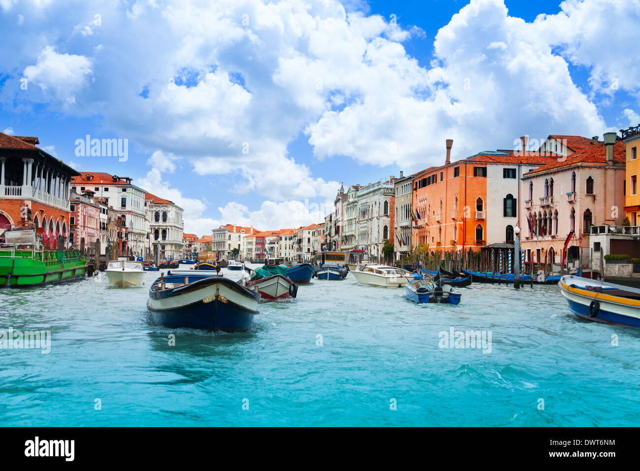 Boats gondola traffic on grand hi-res stock photography and images - Alamy