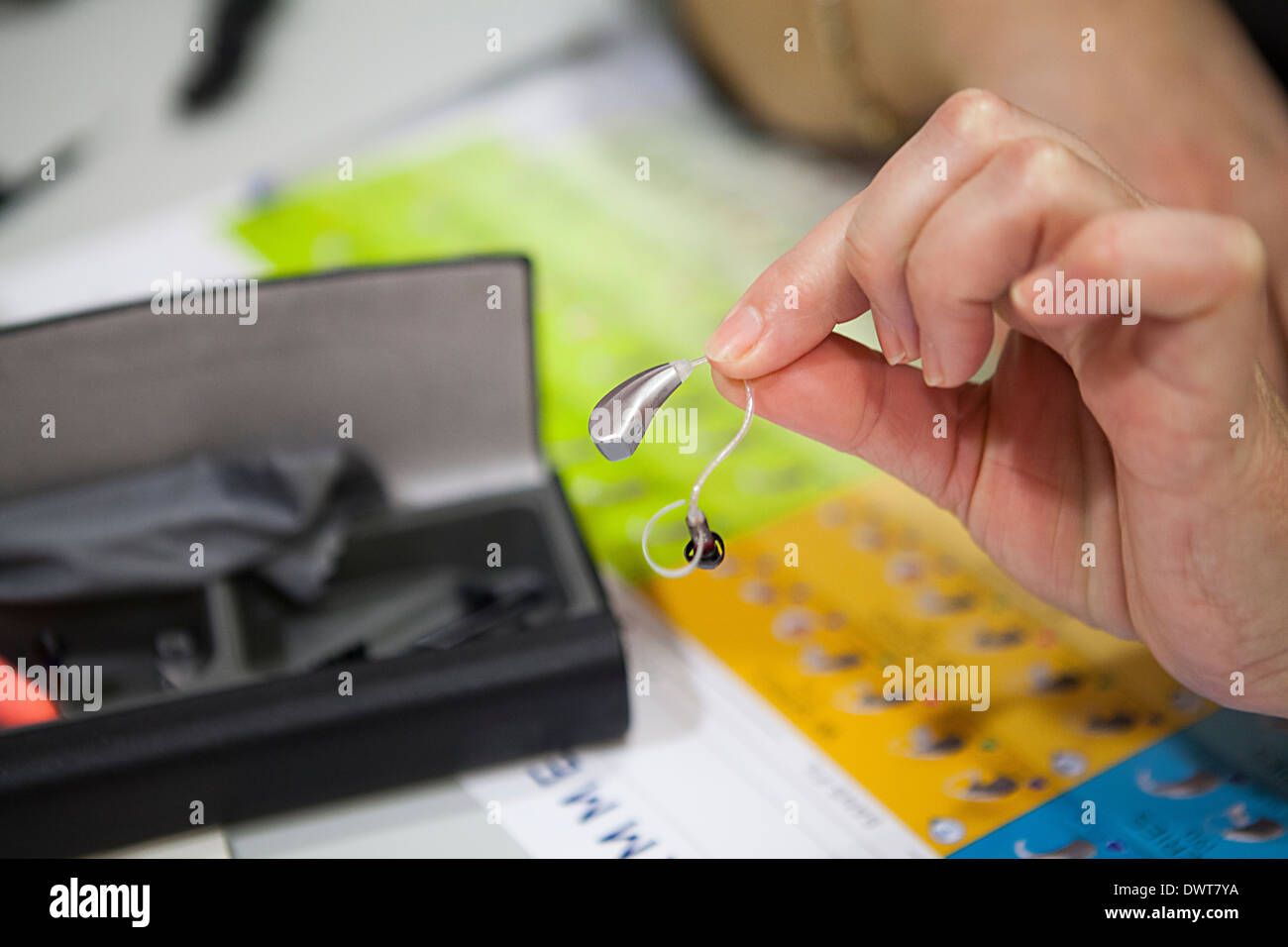 Hearing aid old hi-res stock photography and images - Alamy