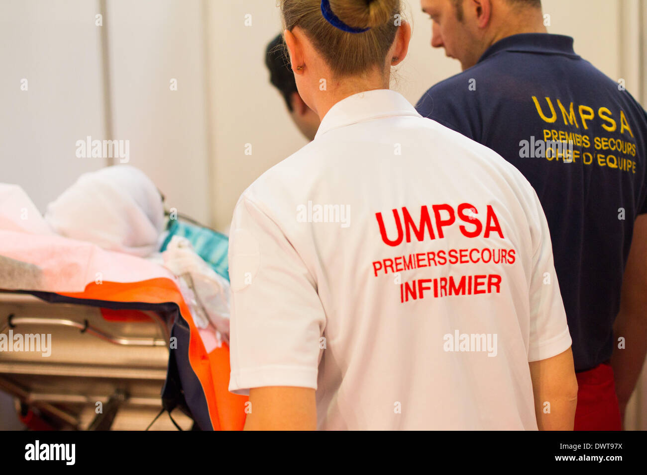 First aid team Stock Photo - Alamy