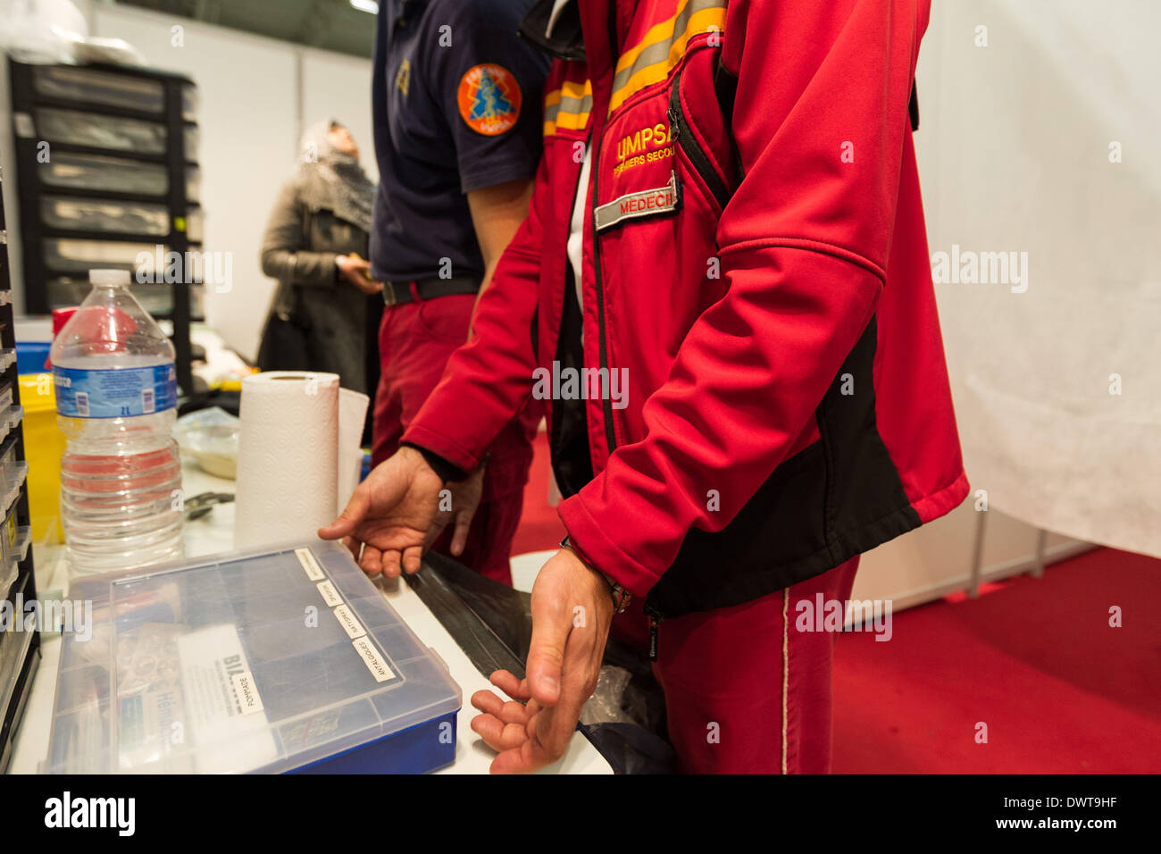 First aid team Stock Photo - Alamy