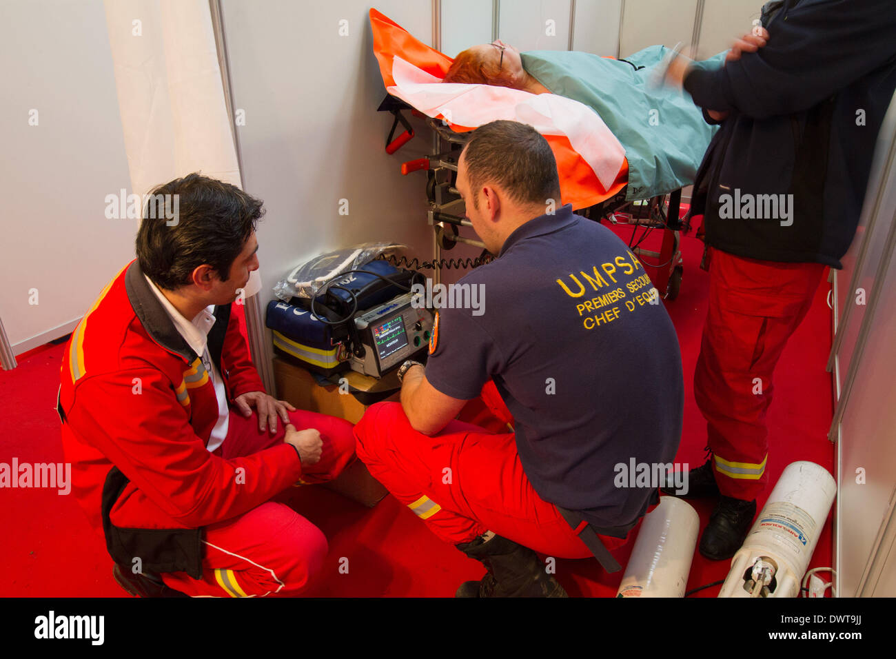 First aid team Stock Photo - Alamy