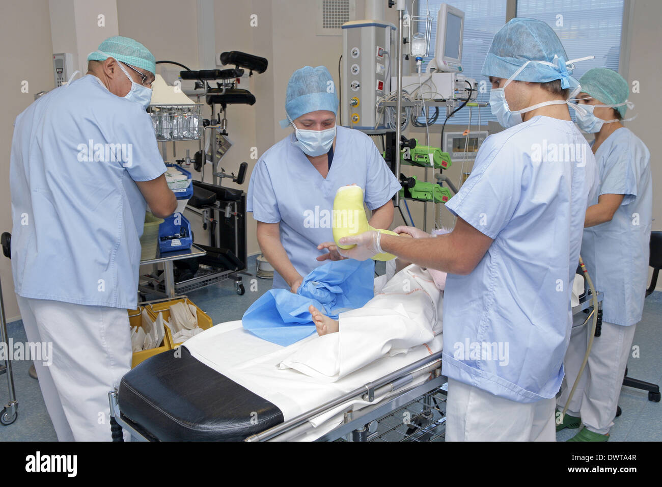 Ankle surgery child Stock Photo - Alamy