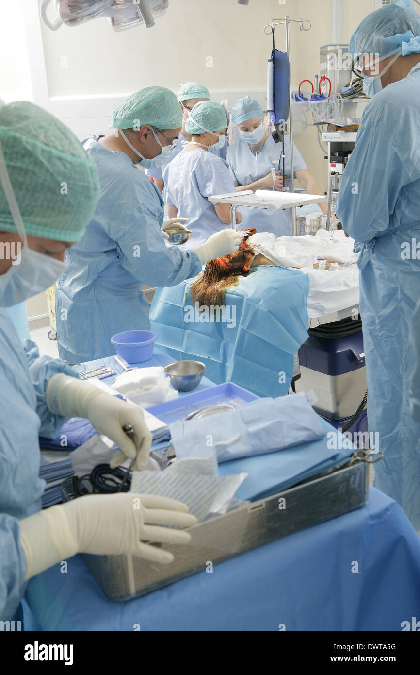 Cranioplasty hi-res stock photography and images - Alamy