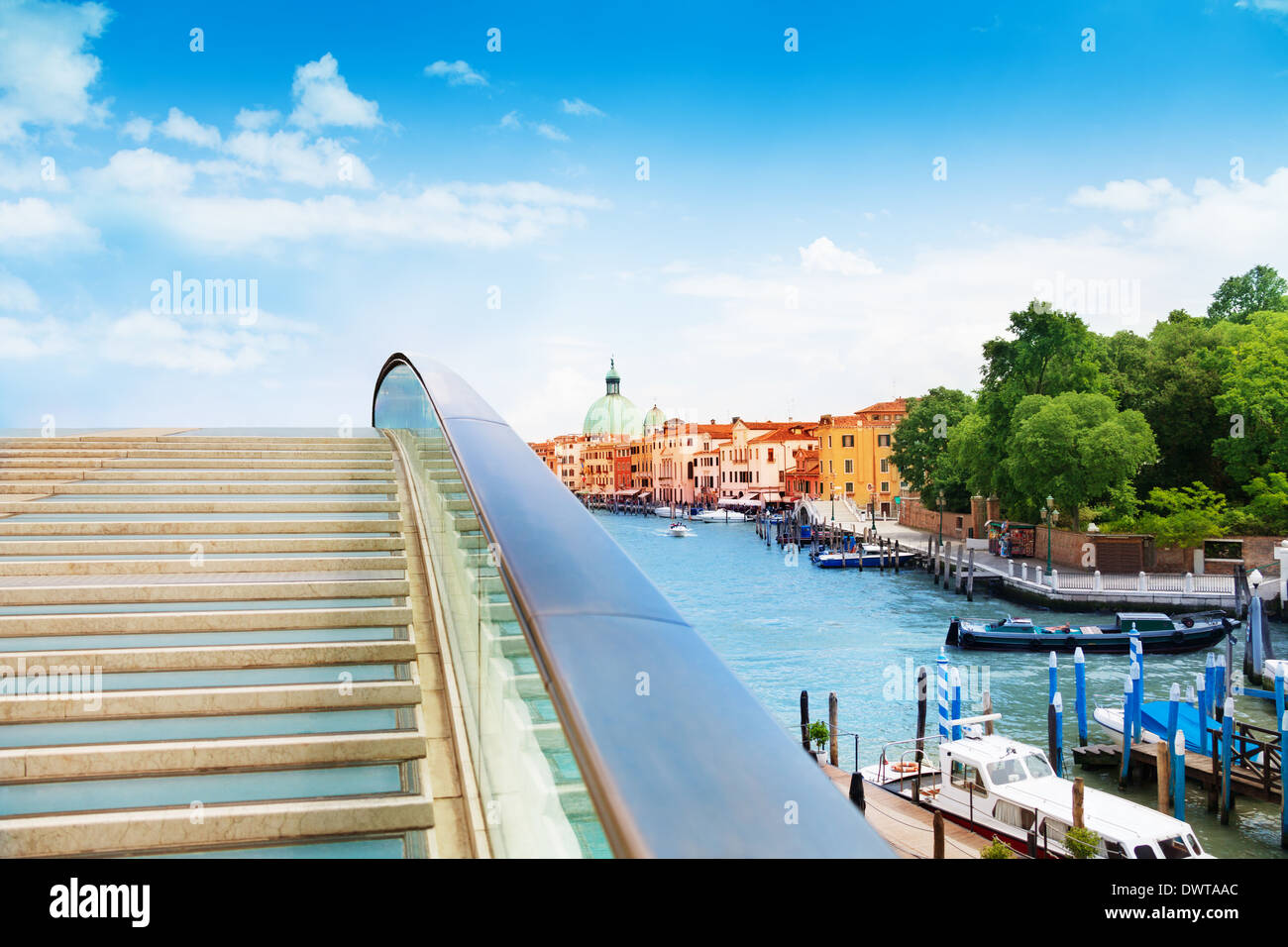 Constitution bridge venezia hi-res stock photography and images - Alamy