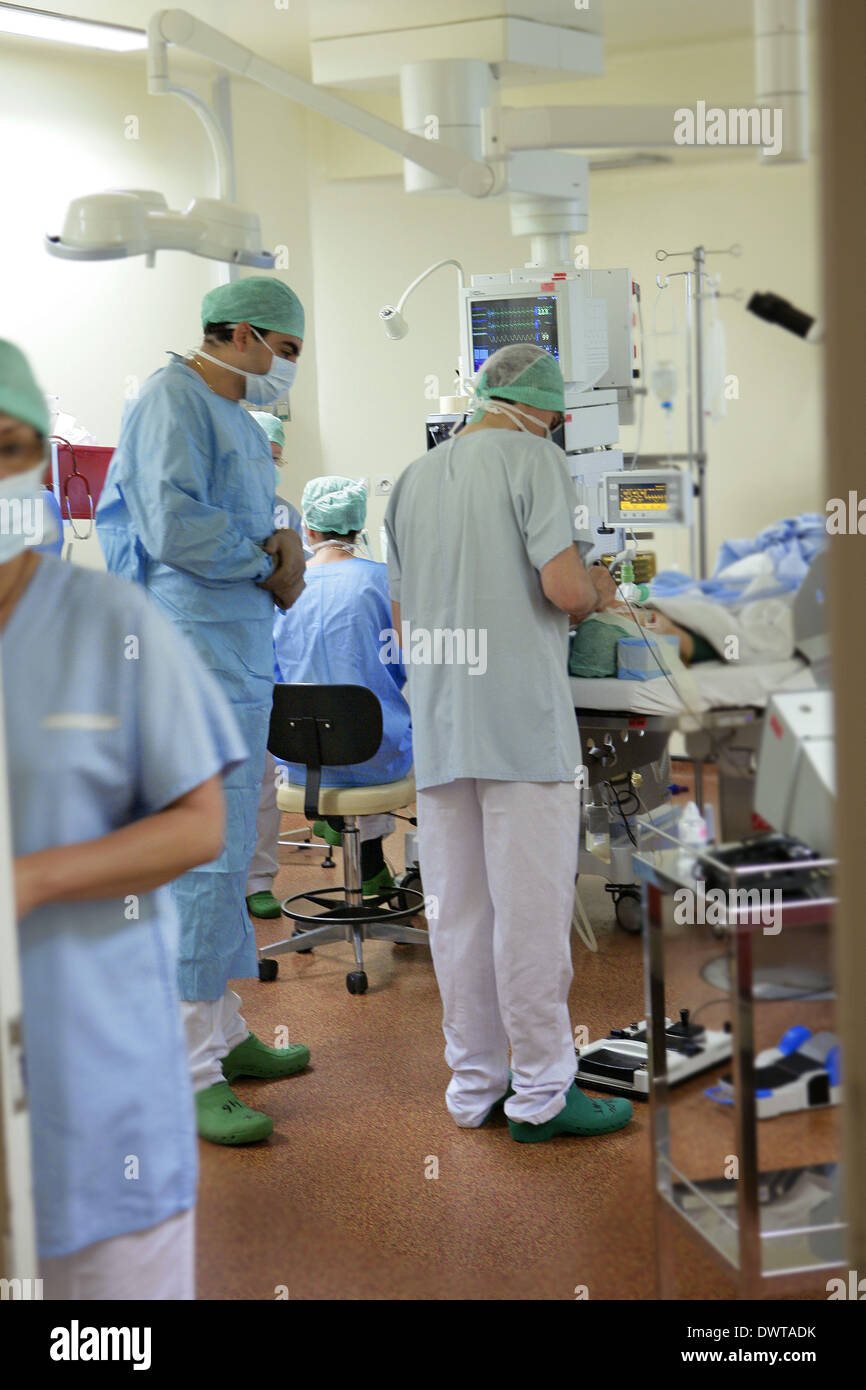 Vitrectomy hi-res stock photography and images - Alamy