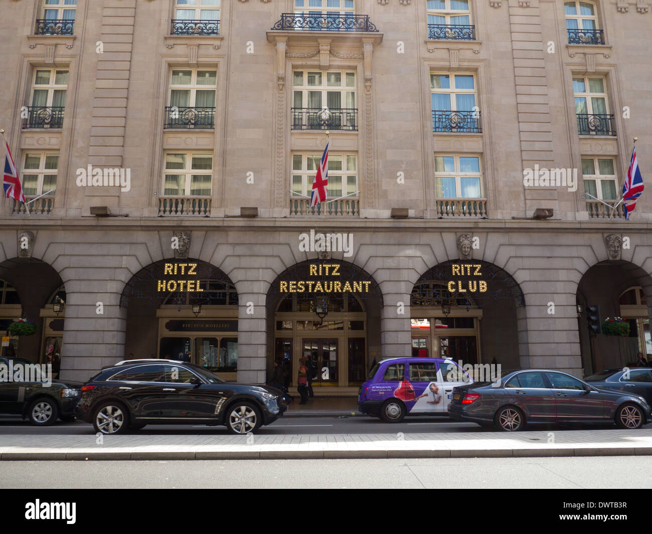 Front of the Ritz Hotel, London, England UK Stock Photo: 67533083 - Alamy
