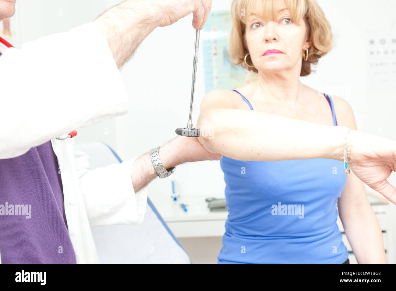 Muscle arm hammer hi-res stock photography and images - Alamy