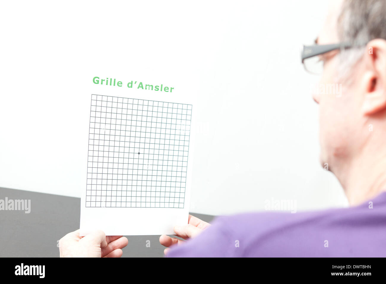 Amsler grid test hi-res stock photography and images - Alamy